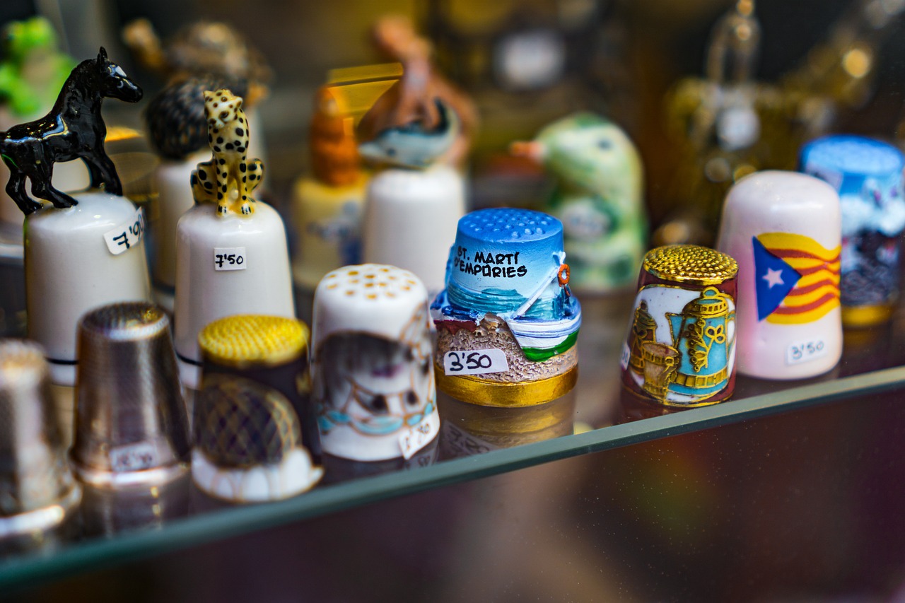 Thimble Collecting: Tips for Building a Collection and Identifying Rare ...